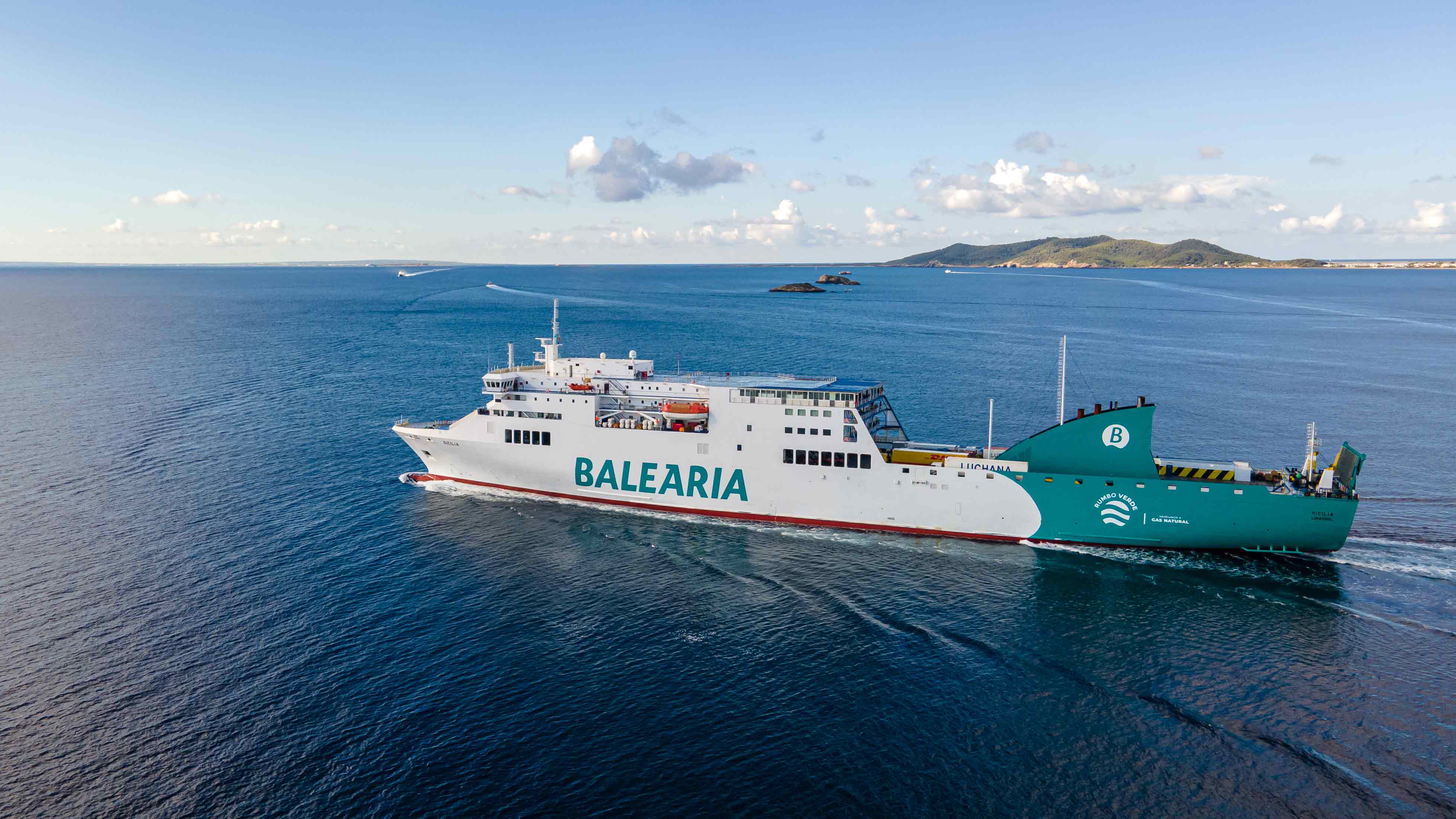 Baleària mejora sus horarios en las rutas con Melilla