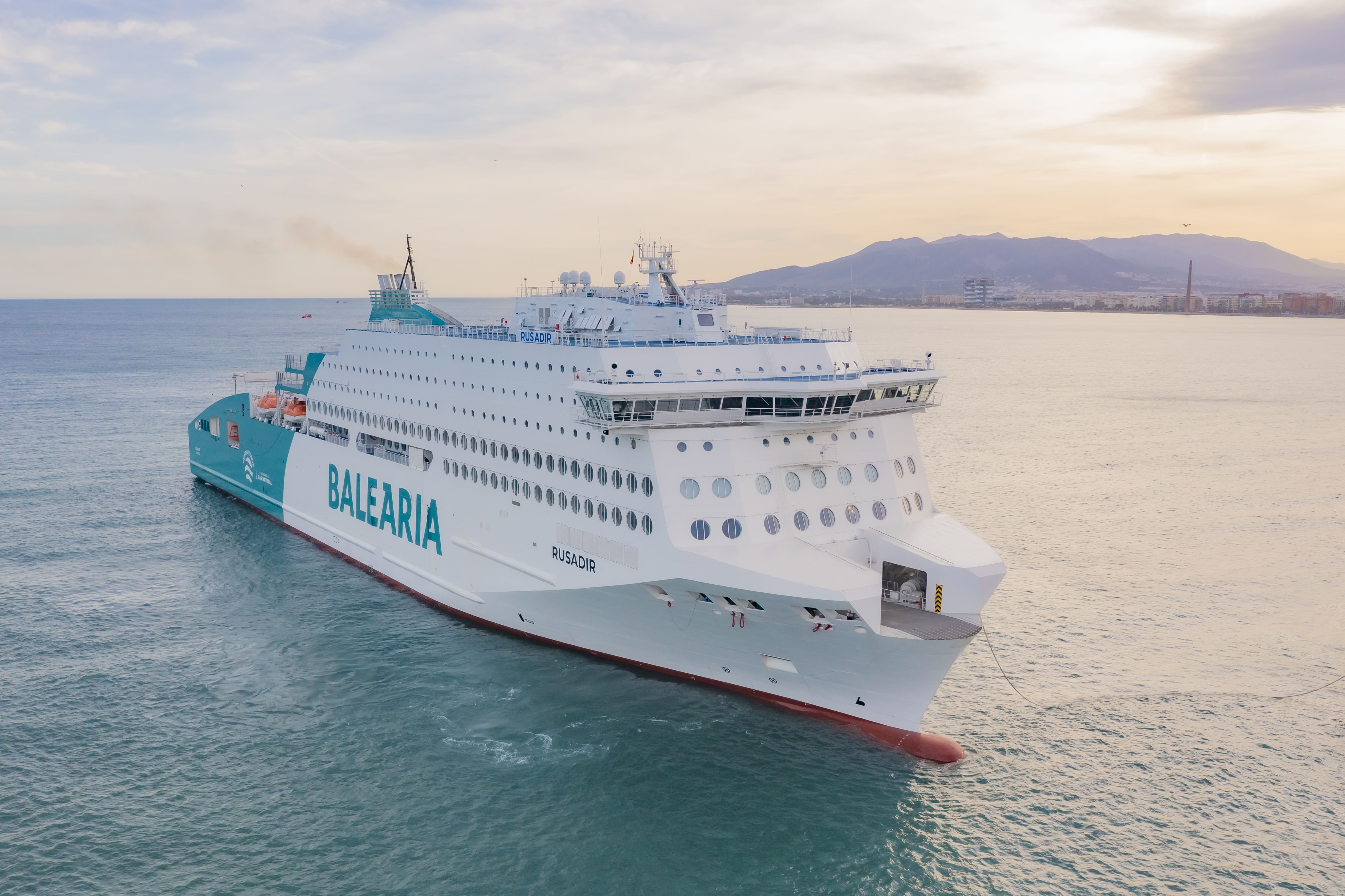 Baleària compra el ferry de propulsión eléctrica Rusadir y suma su ...